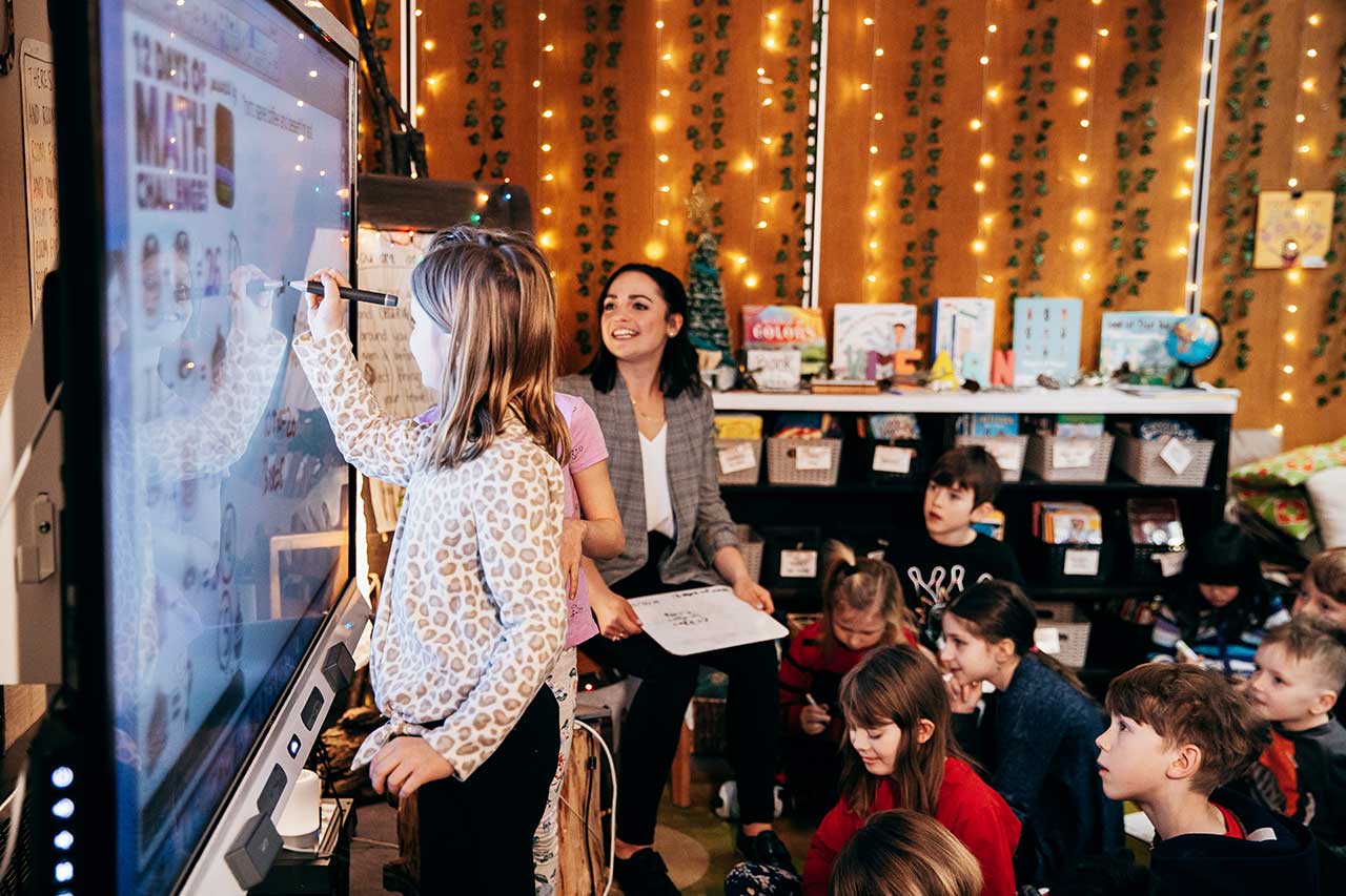 The Transformation of Education through Touchscreen Technology in AV Systems - FluidAV